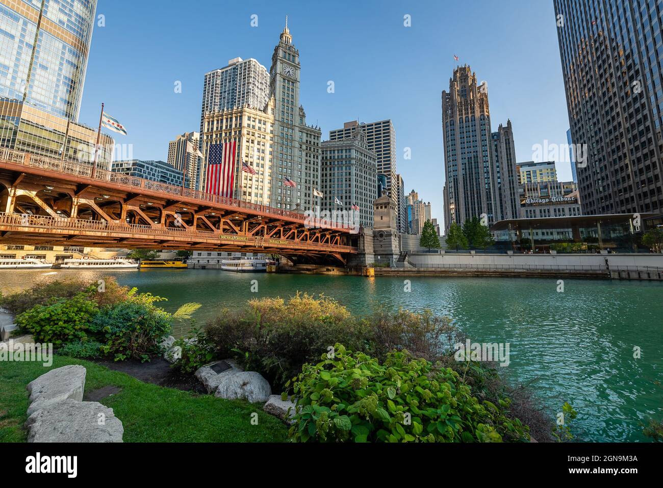 The Chicago Riverwalk at Dawn Stock Photo - Alamy