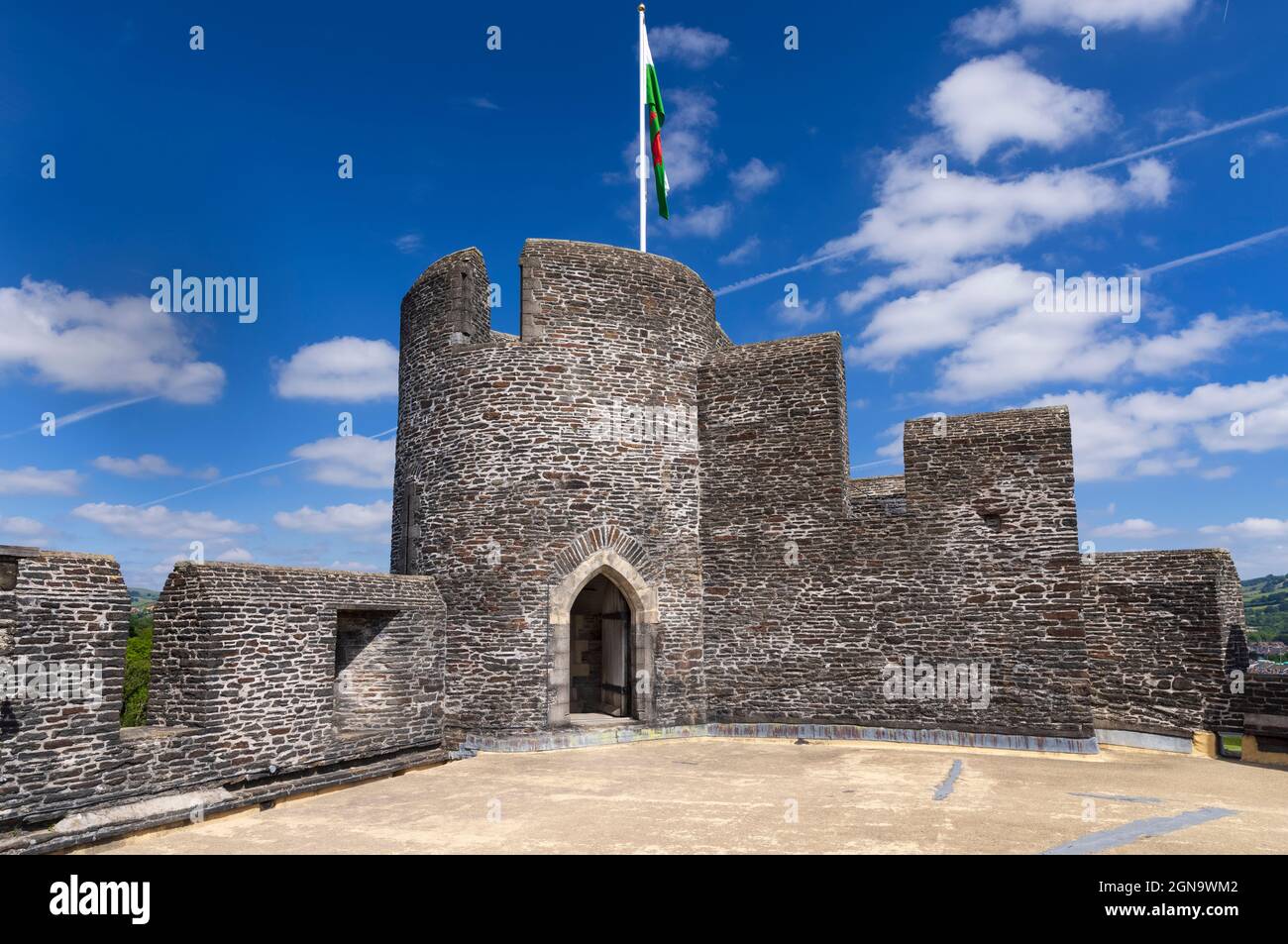 Gatehouse tower, Caerphilly Castle, Wales, UK Stock Photo - Alamy