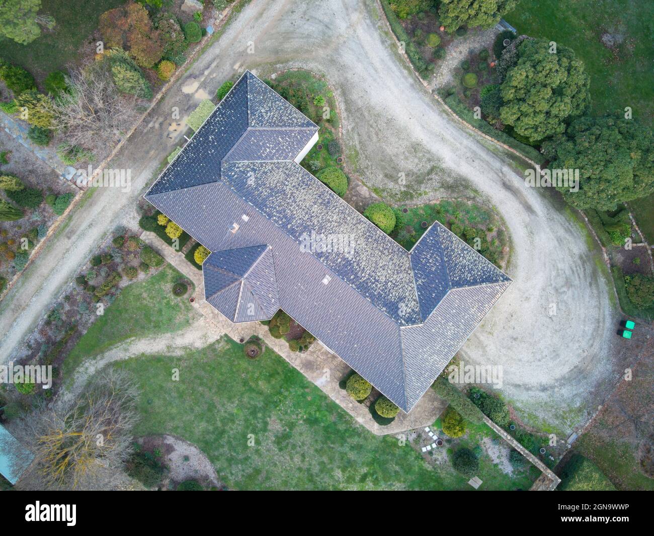 Driveway from above hi-res stock photography and images - Alamy