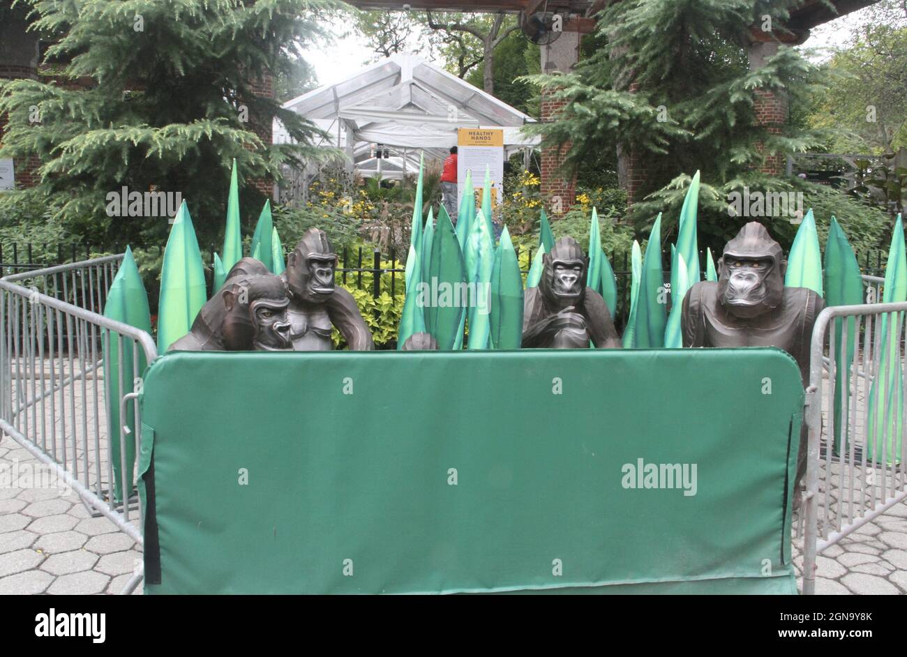 New York, USA. 23rd Sep, 2021. (NEW) Central Park Zoo Closed because of ...
