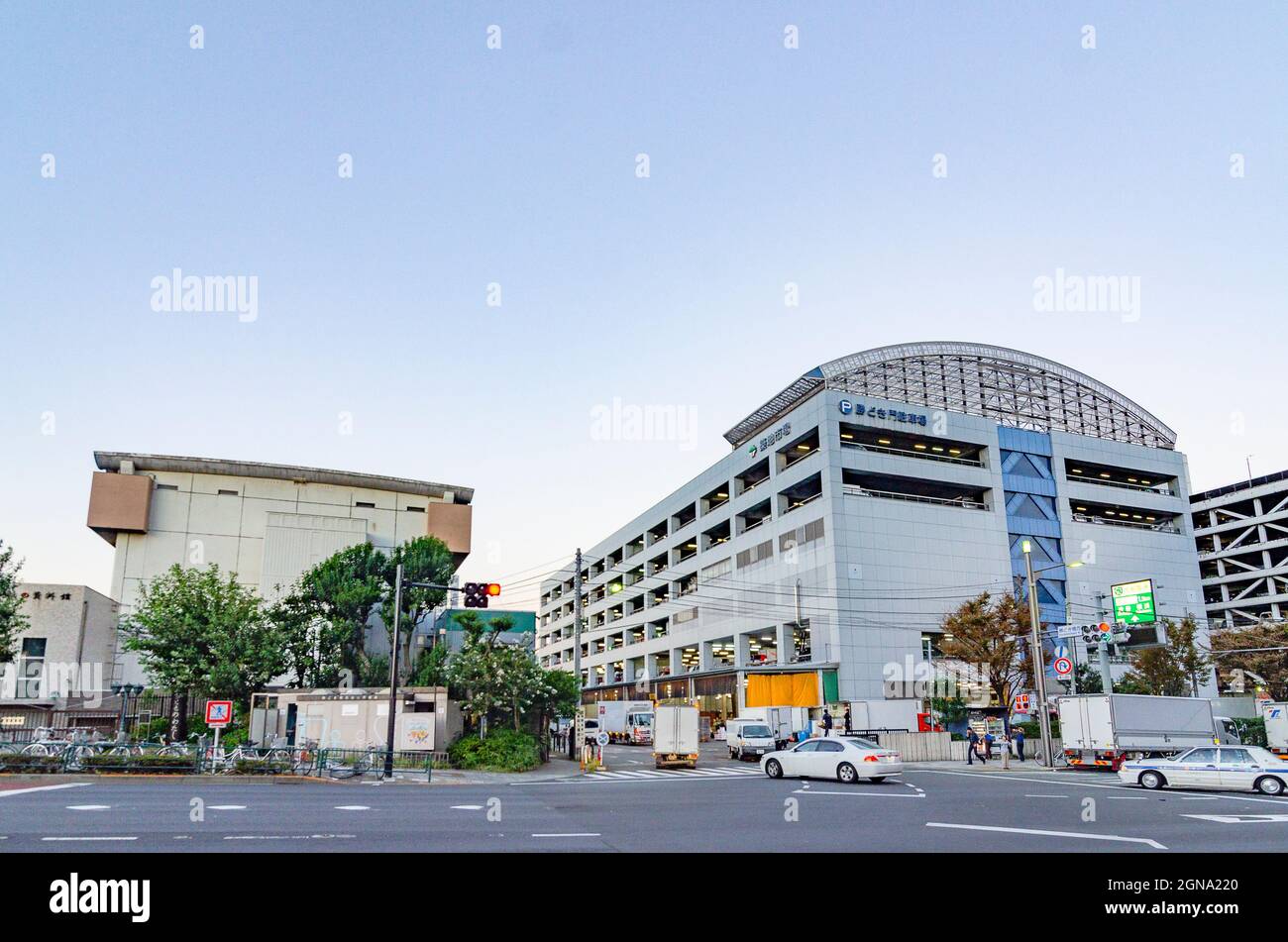 Tokyo street scenes, Urban architecture, Cityscape, Modern buildings, Tokyo skyline, Street ...