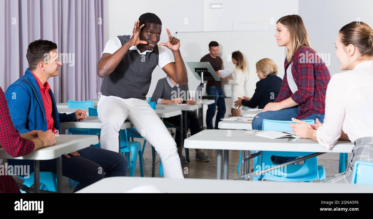 Group of students on break Stock Photo - Alamy