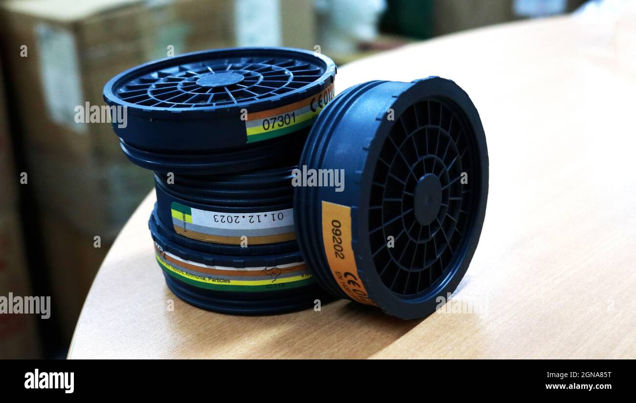 Pancake air filter hi-res stock photography and images - Alamy