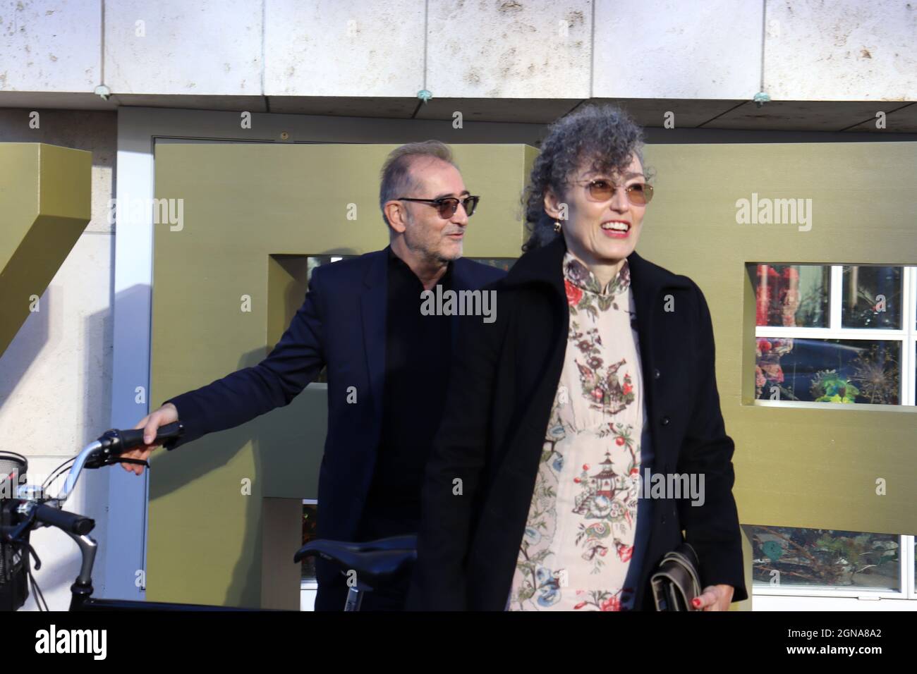 1955 director hi-res stock photography and images - Alamy