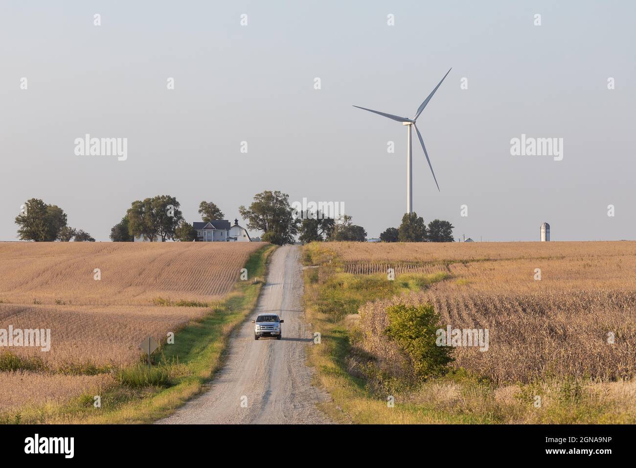 The MidAmerican Energy Prairie Wind Farm using Vestas turbines in New ...