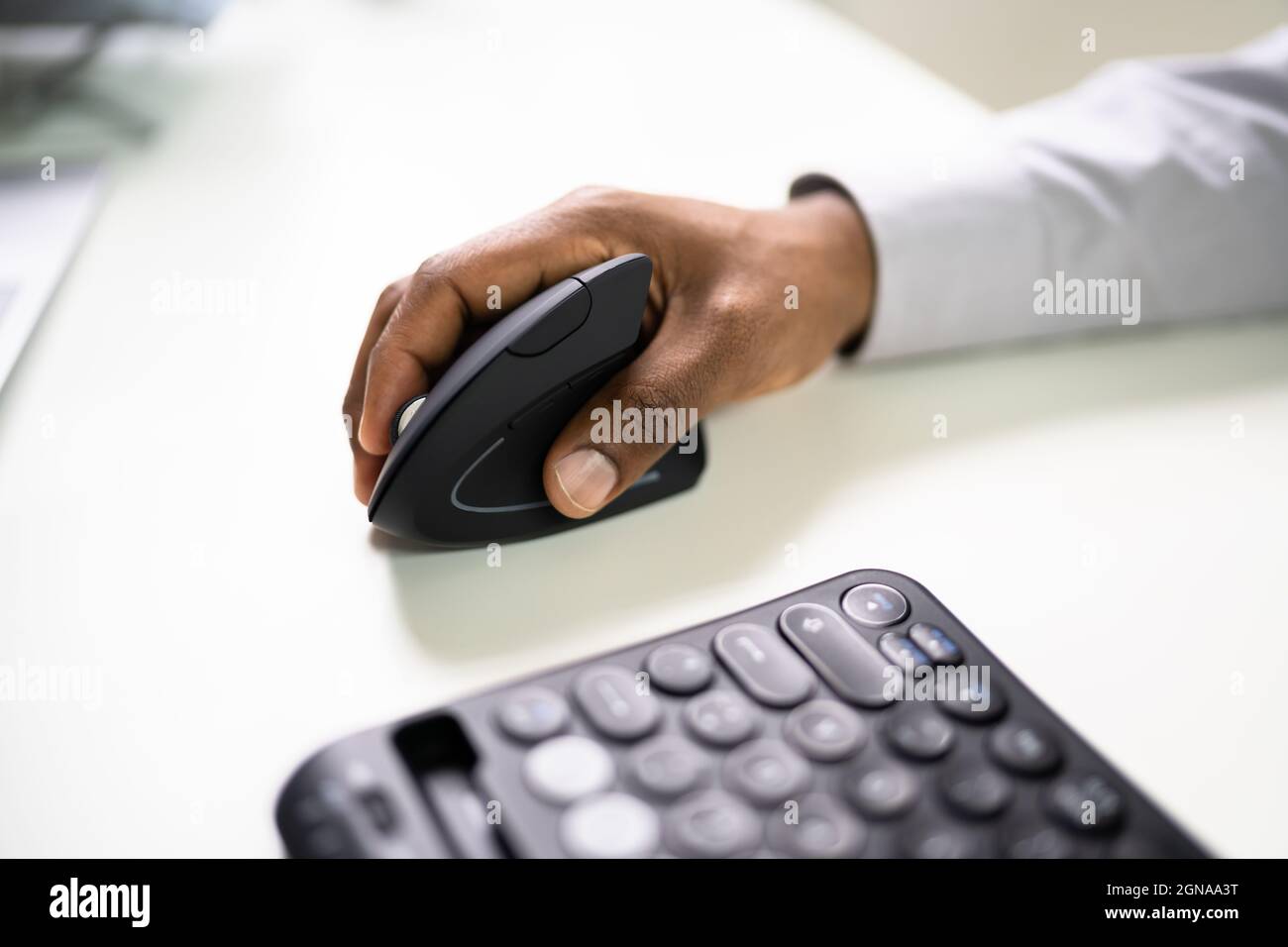 Vertical Ergonomic Optical Mouse For Carpal Tunnel Syndrome Prevention ...