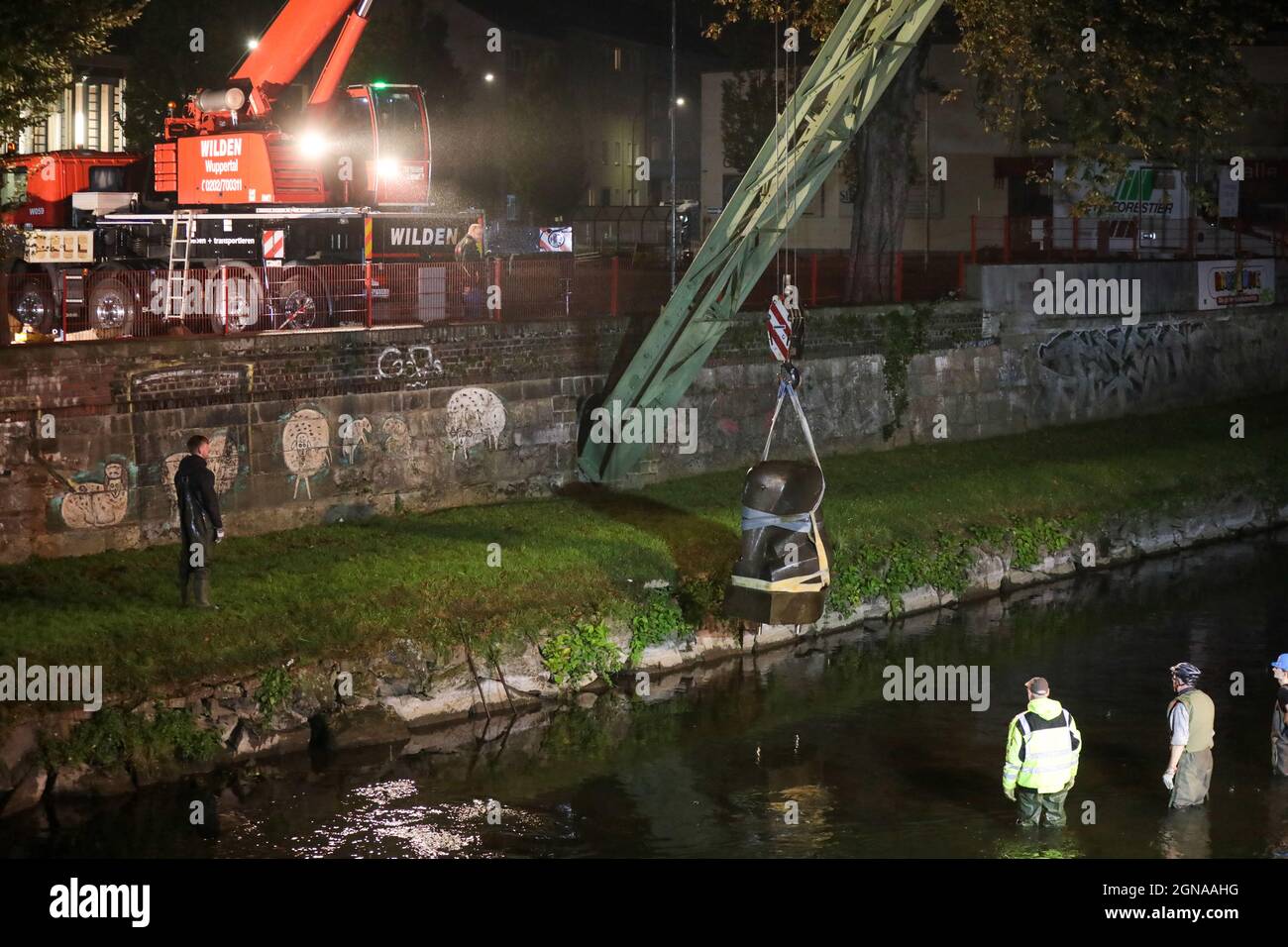 Wuppertal, Germany. 24th Sep, 2021. The elephant sculpture Tuffi is ...