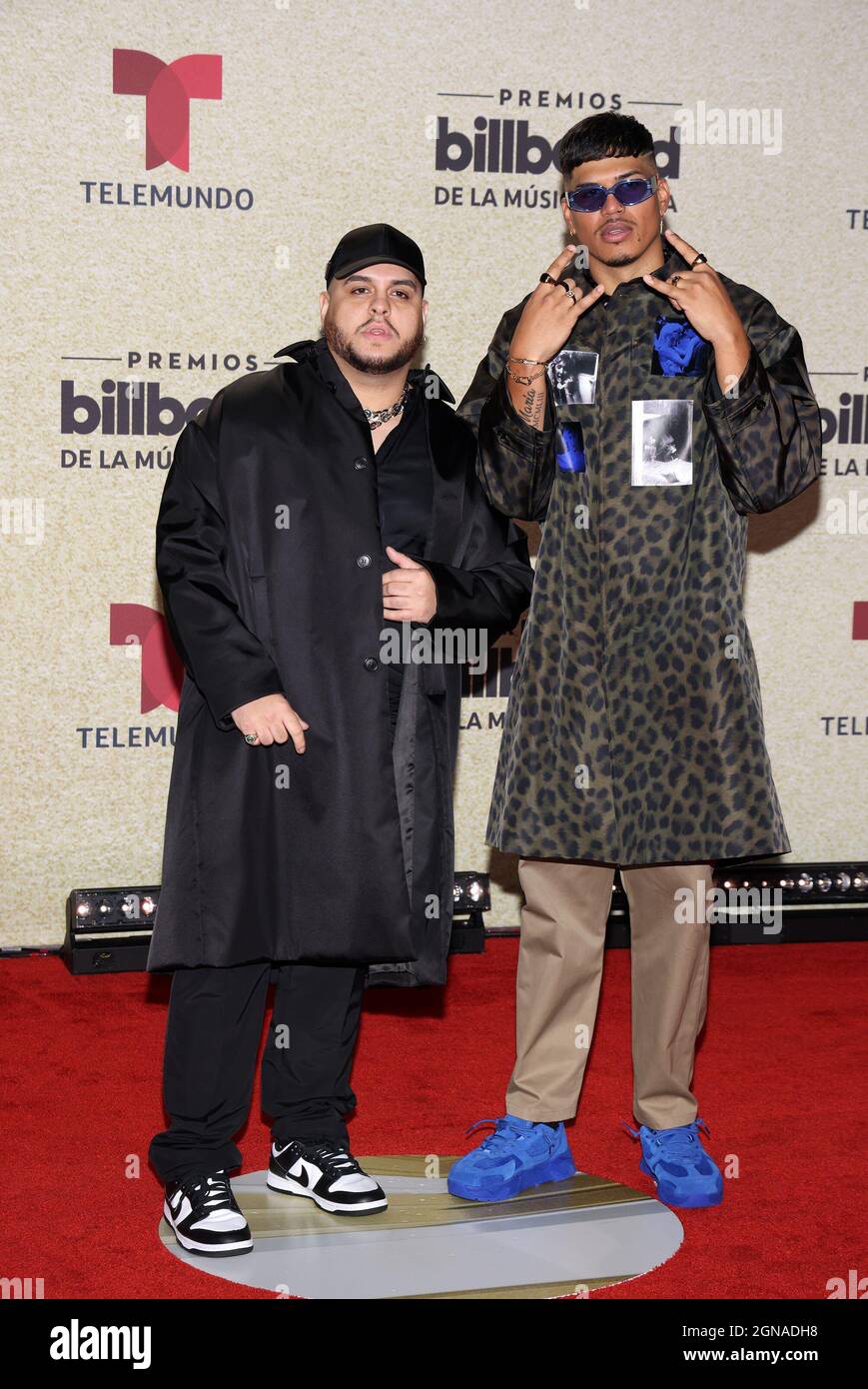 PREMIOS BILLBOARD DE LA MÚSICA LATINA 2021 -- Subelo Neo on the red ...