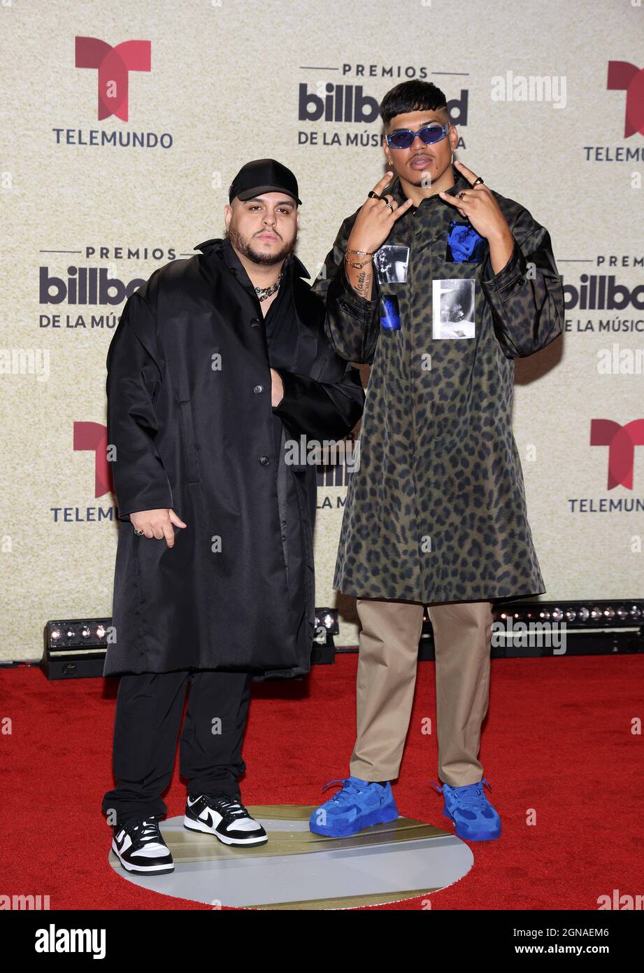 PREMIOS BILLBOARD DE LA MÚSICA LATINA 2021 -- Subelo Neo on the red ...