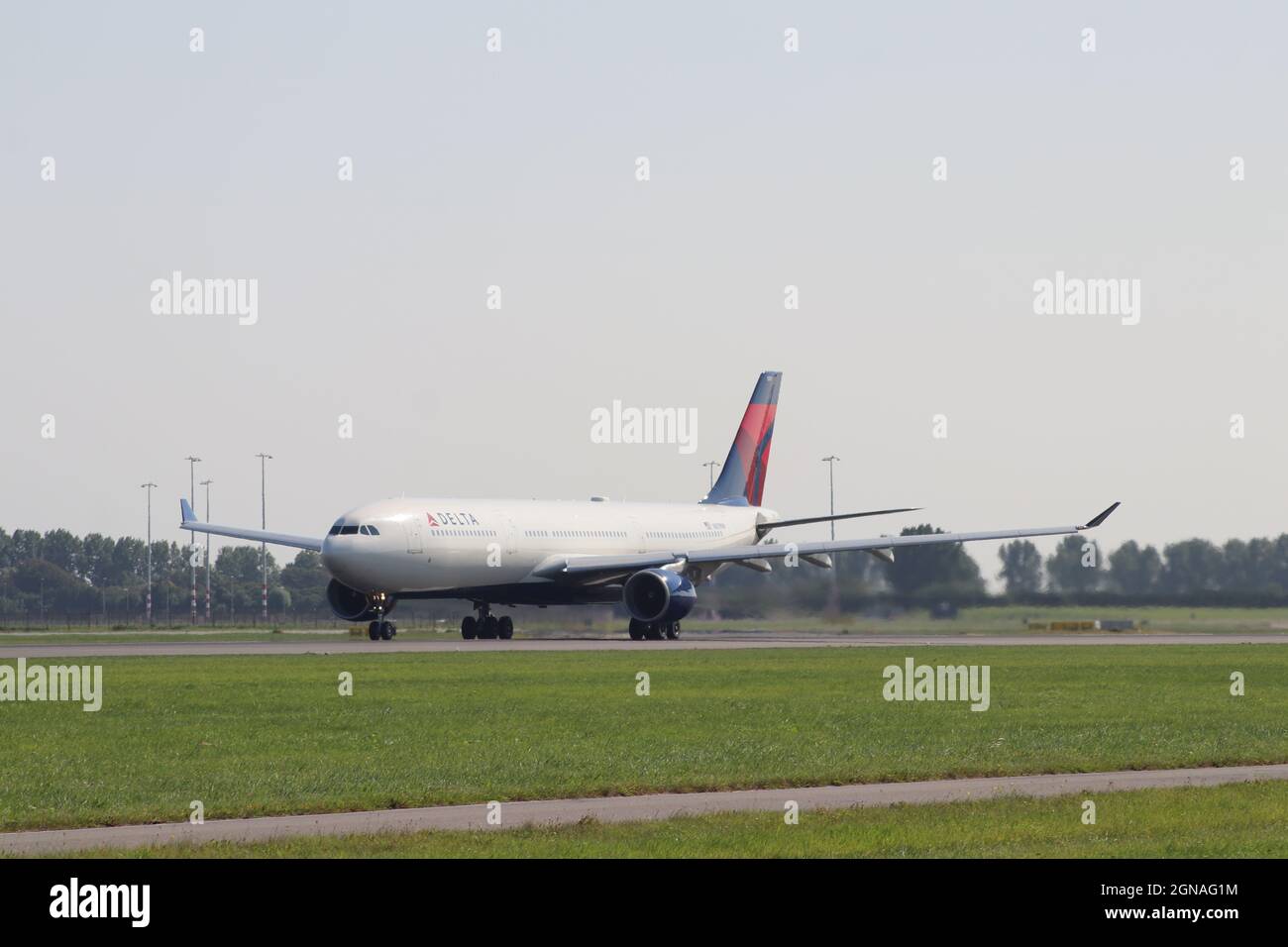 N801NW Delta Air Lines Airbus A330 at Polderbaan landing strip at ...