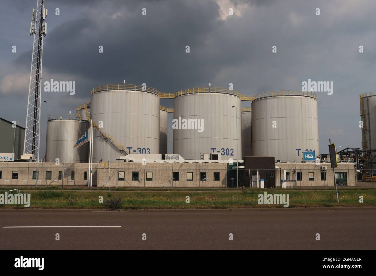 Oil and chemical storage tanks of Hes Botlek in Rotterdam harbor the ...