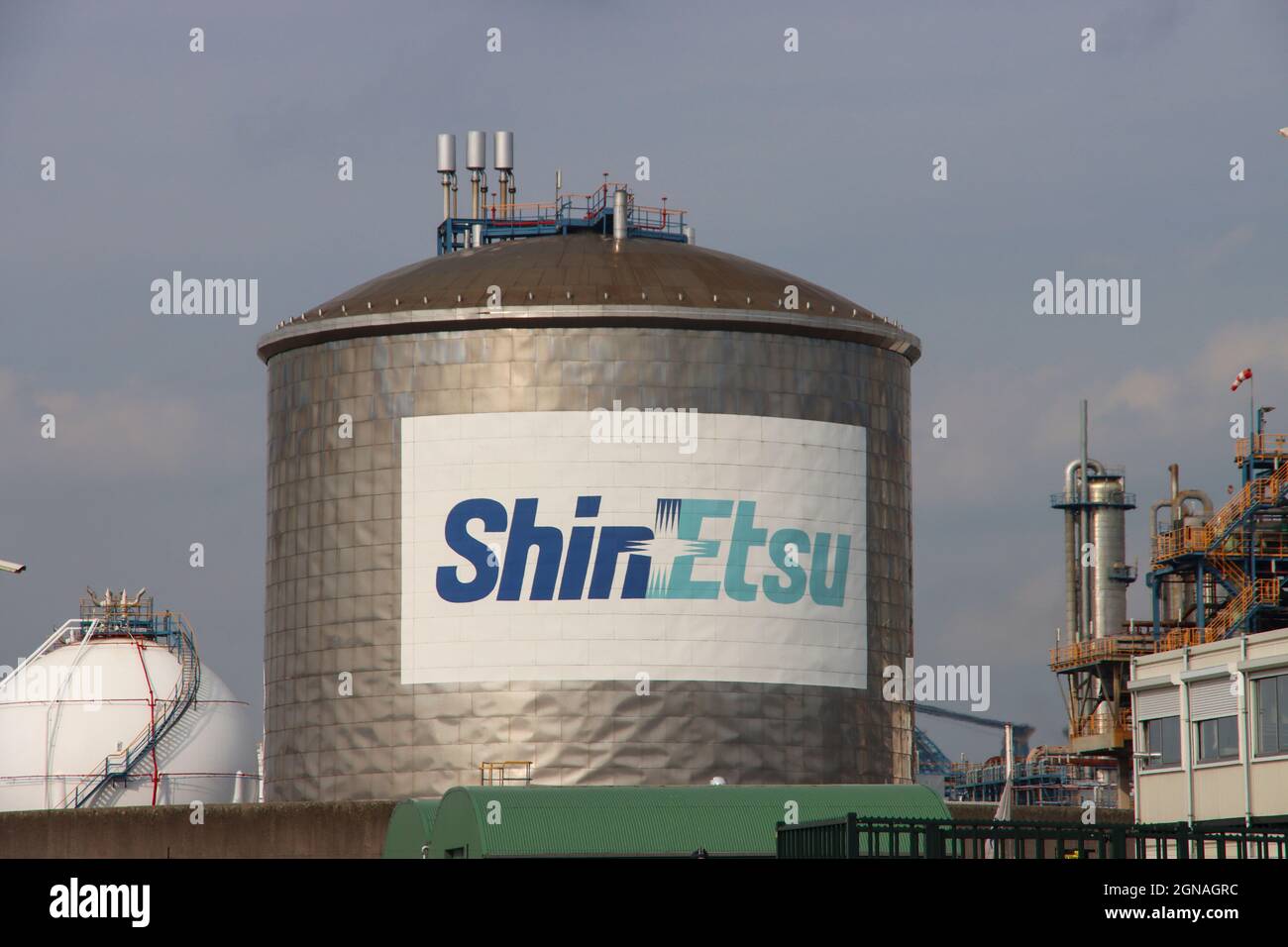 Shin etsu hi-res stock photography and images - Alamy