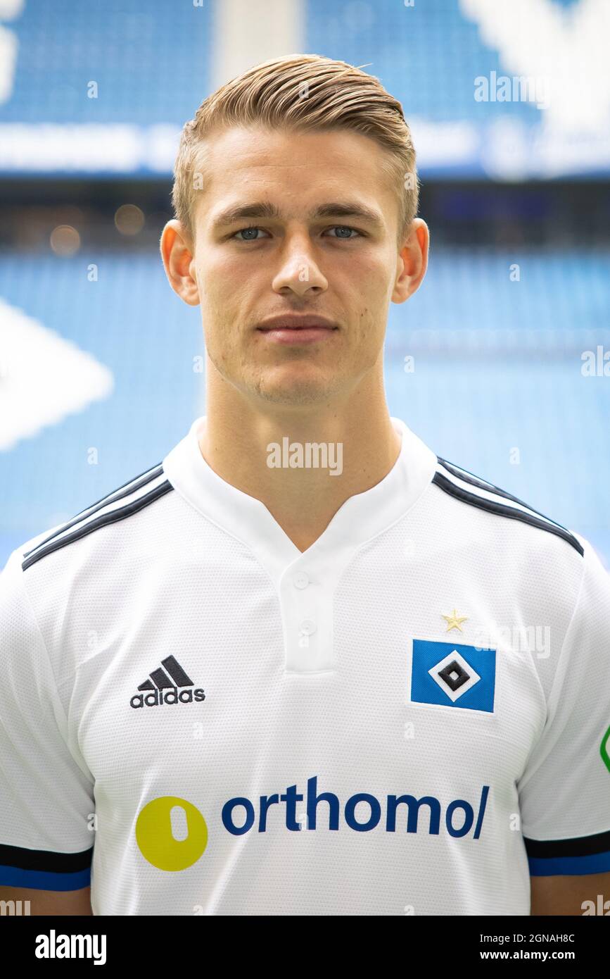 Miro muheim hamburger sv hi-res stock photography and images - Alamy