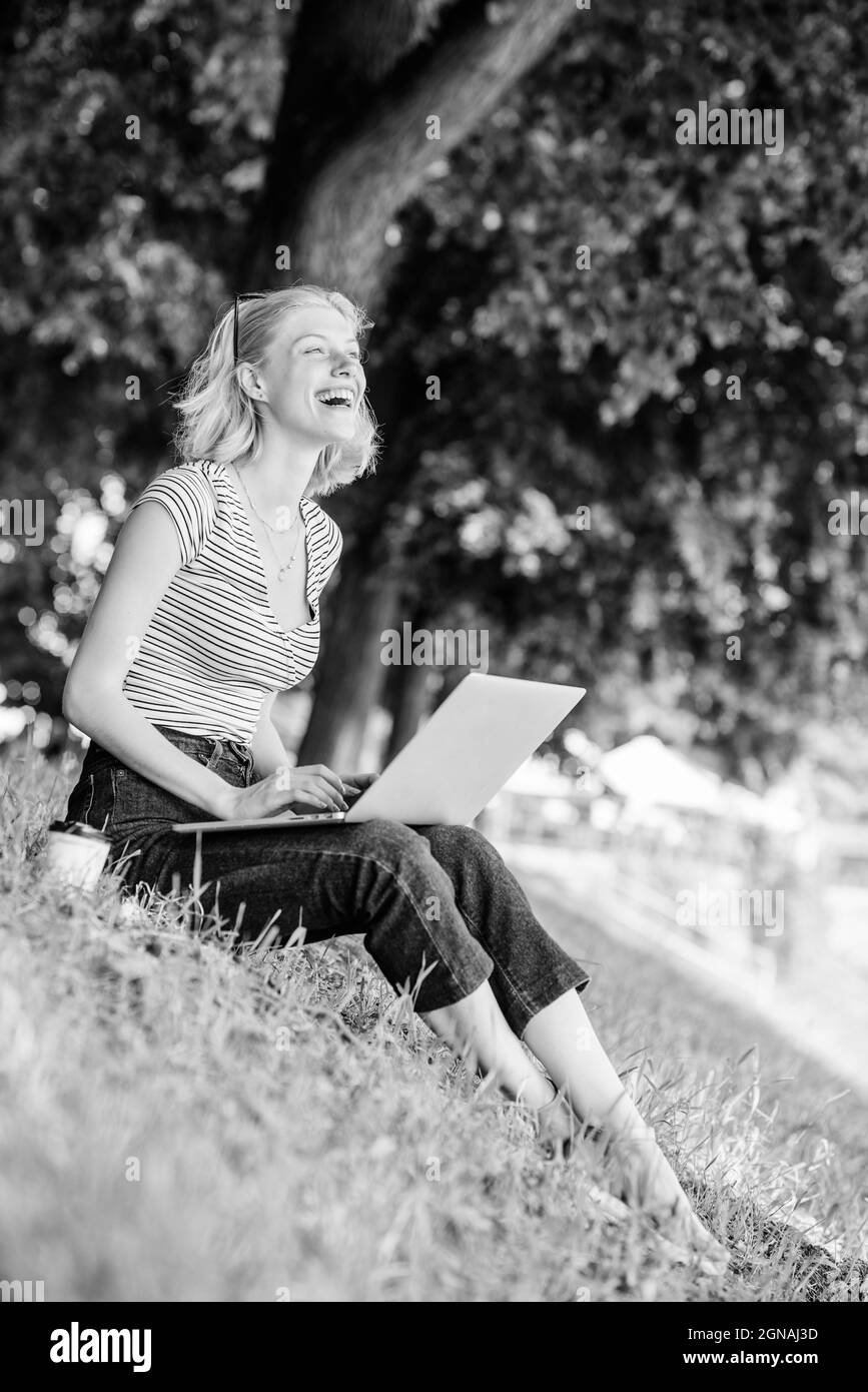 Laptop nature work woman Black and White Stock Photos & Images - Alamy