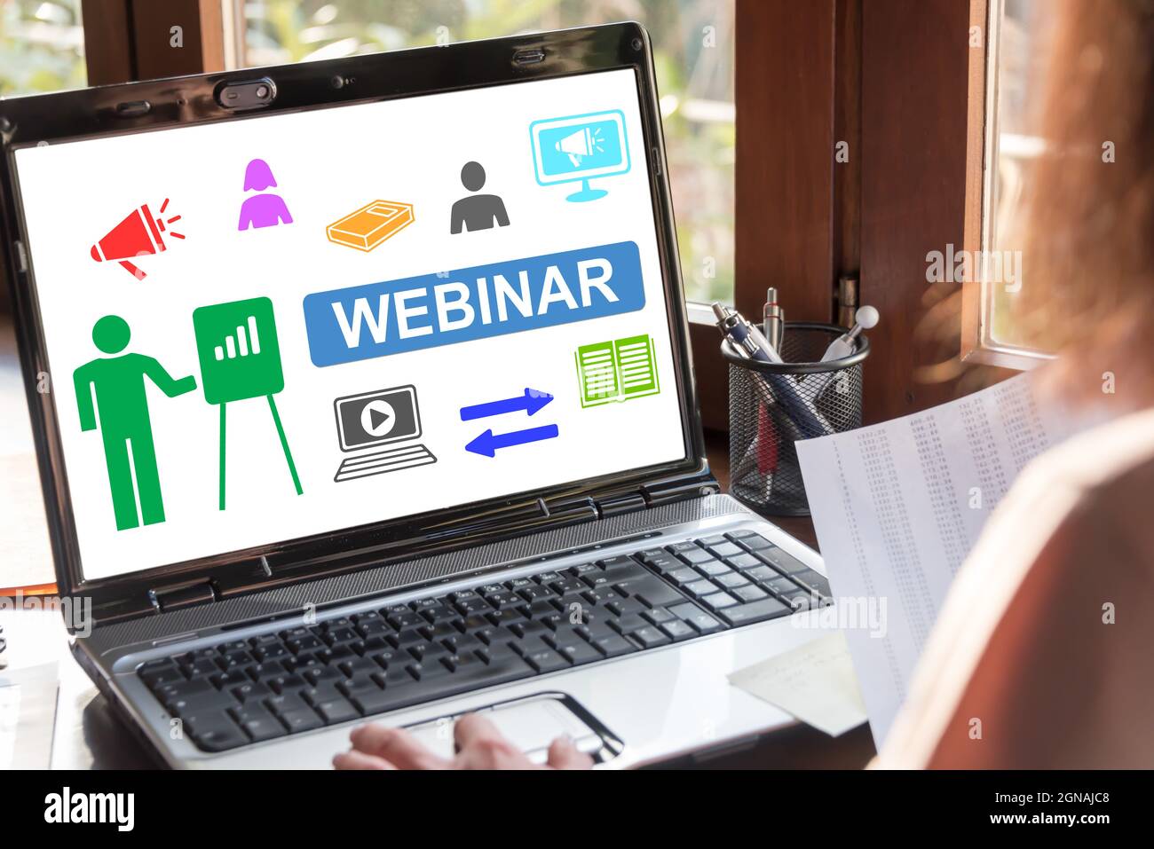 Laptop screen showing webinar hi-res stock photography and images - Alamy
