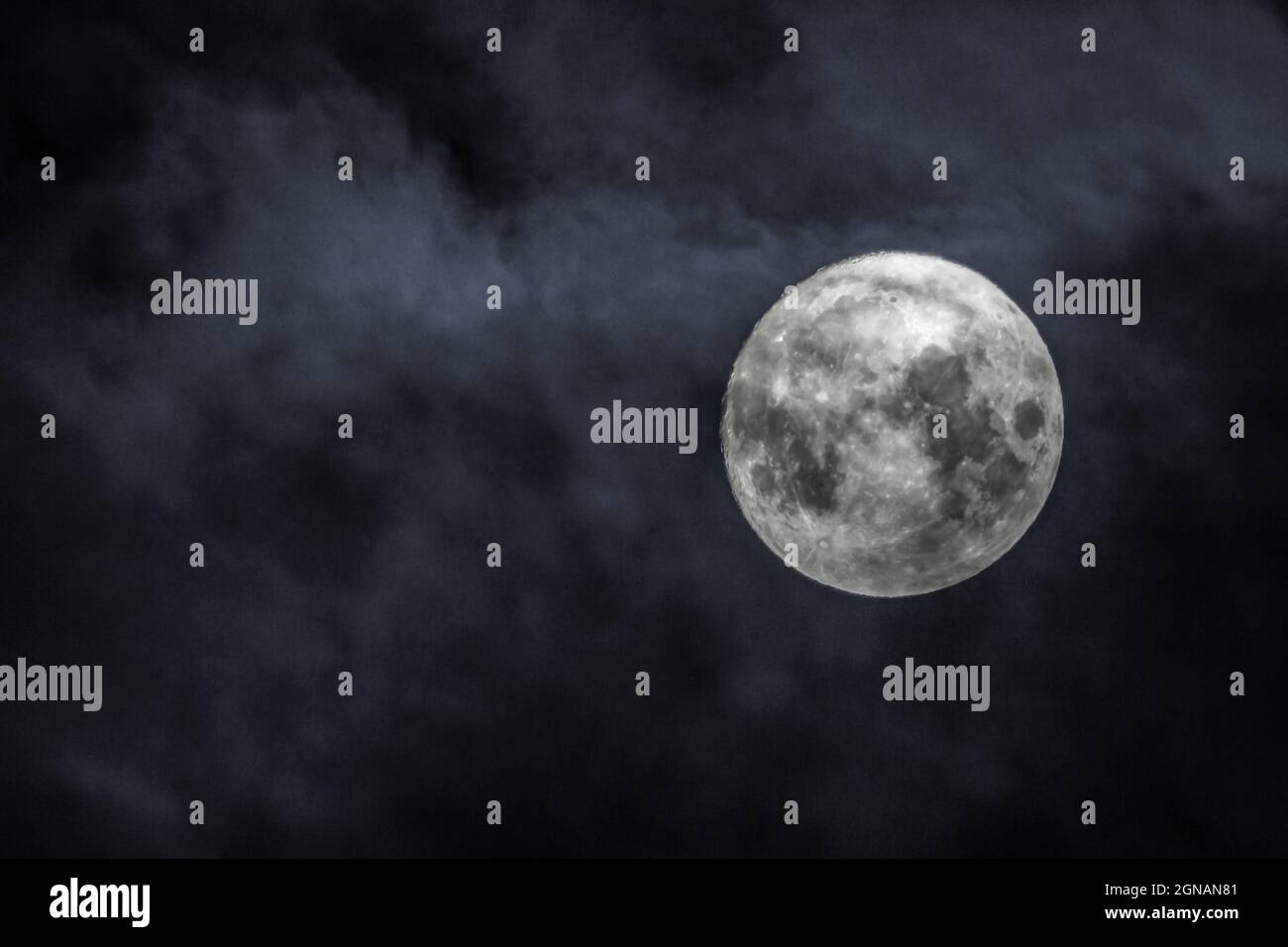 Full moon with clouds hi-res stock photography and images - Alamy