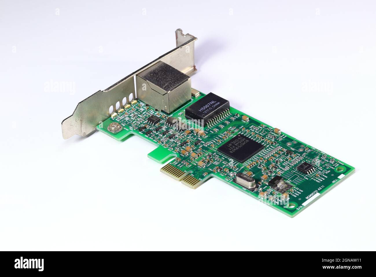 Single ethernet port on high performance ethernet gigabit controller ...