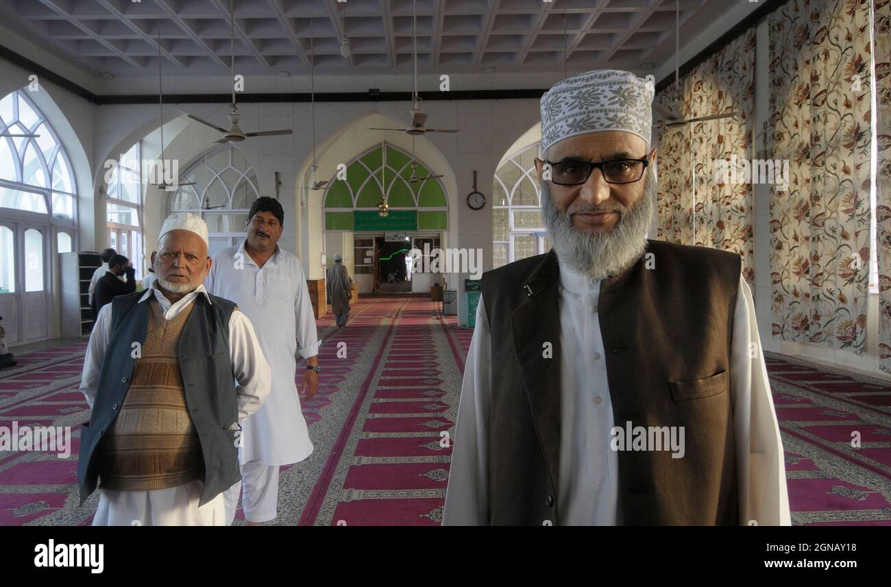 Hazaratbal Mosque in Srinagar, Kashmir, India. Photo by Sondeep Shankar ...