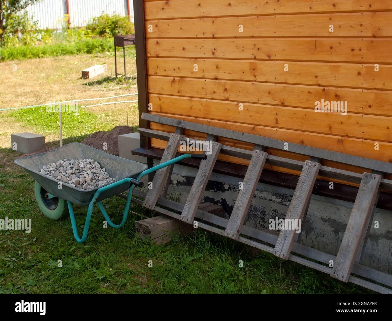 House construction brick trolley hi-res stock photography and images ...