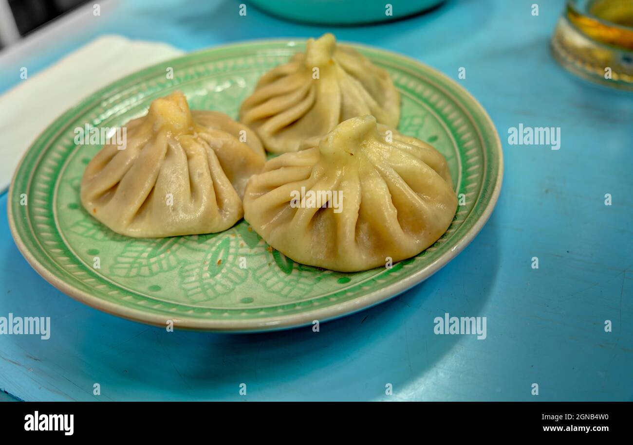 Khinkali dumplings traditional georgian dish hi-res stock photography ...