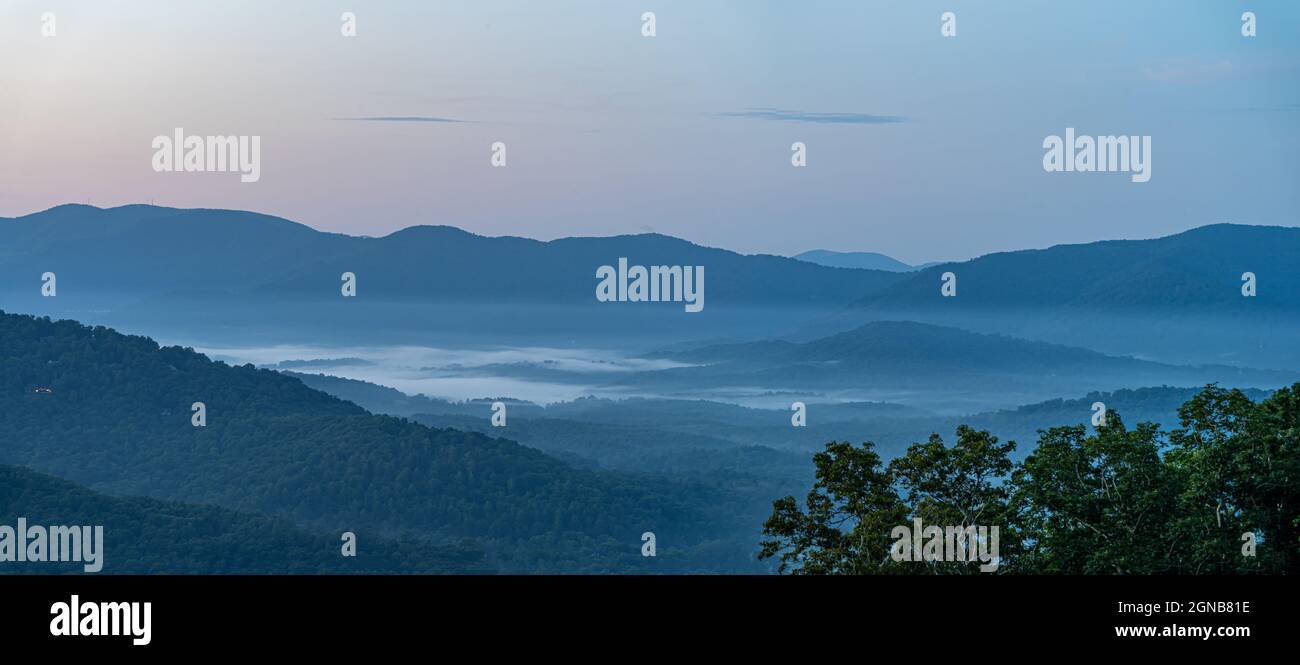 Great Smoky Mountains National Park is an American national park in the ...