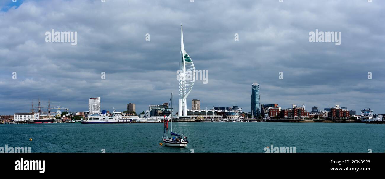 Spinnaker Tower at Portsmouth Stock Photo - Alamy
