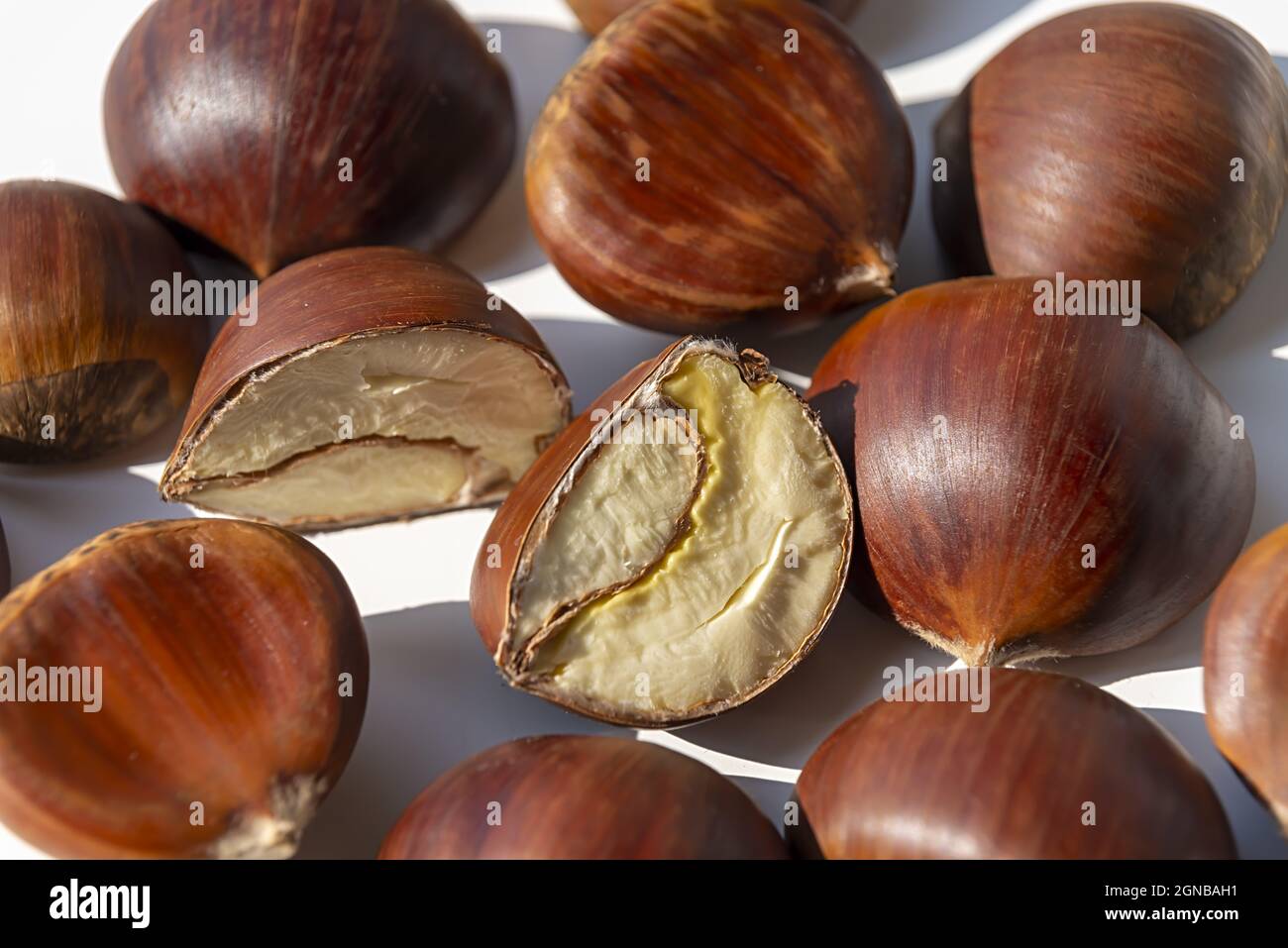 Castagne bollite hi-res stock photography and images - Alamy