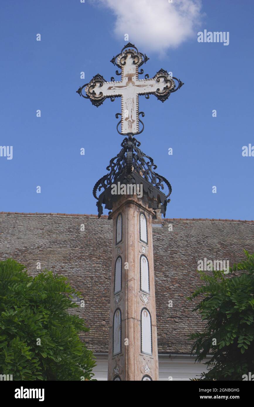 Plague cross (Pestis-kereszt), Fo ter (Fo Square), Szentendre, near ...