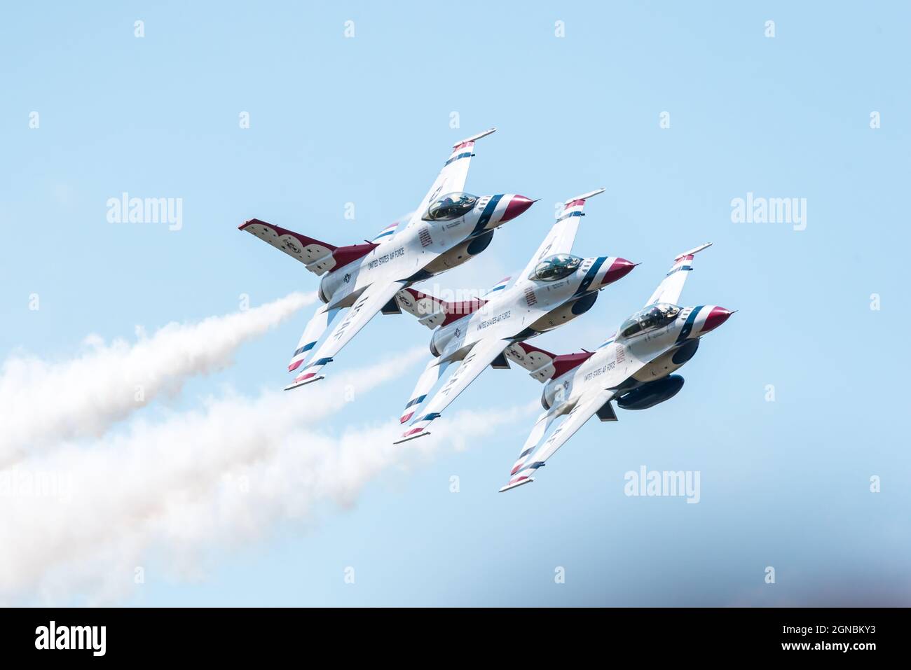 Thunder over new hampshire air show hi-res stock photography and images ...