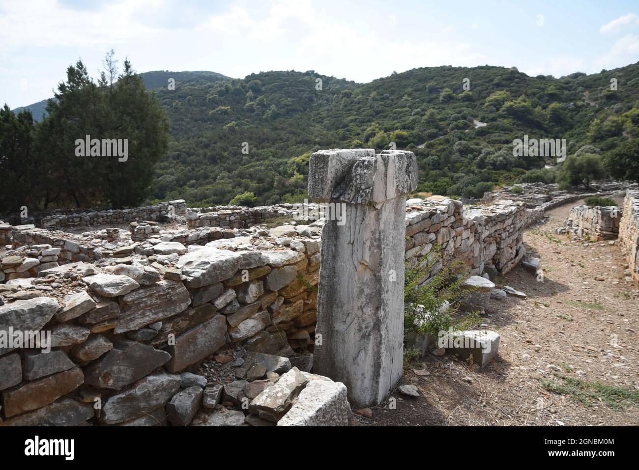 Doric peripheral temple hi-res stock photography and images - Alamy