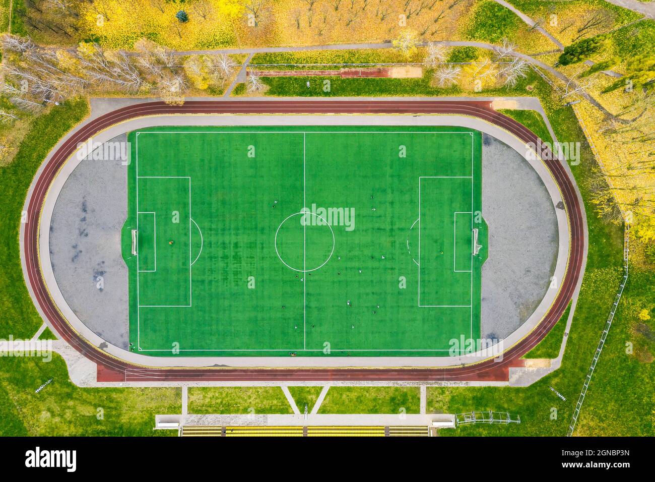 Football pitch running track hi-res stock photography and images - Alamy