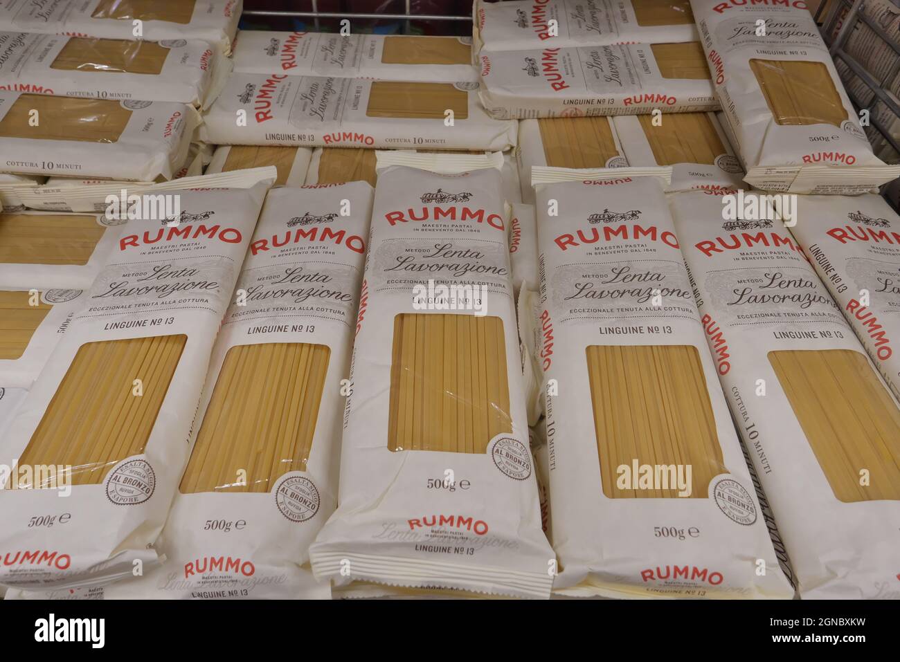 Pasta rummo hi-res stock photography and images - Alamy