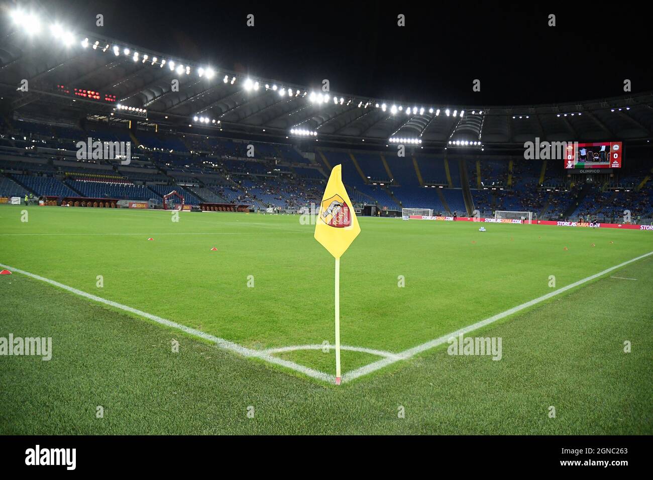 As roma stadium corner flag hi-res stock photography and images - Alamy