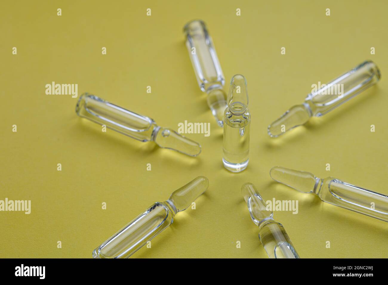 Glass medical ampoules for injection. Ampoules with vaccine, medicine ...