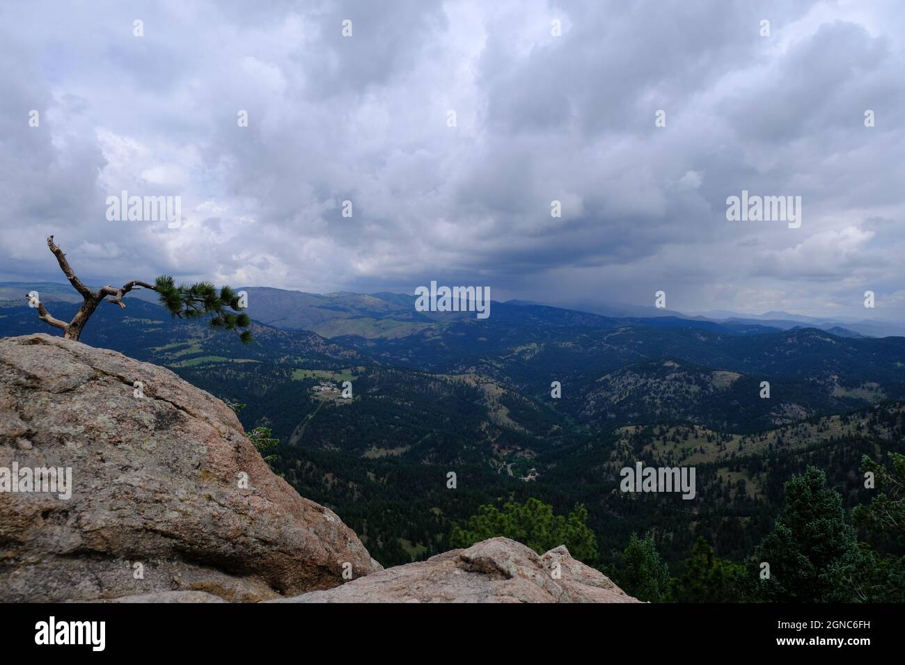 Flagstaff mountain boulder hi-res stock photography and images - Alamy