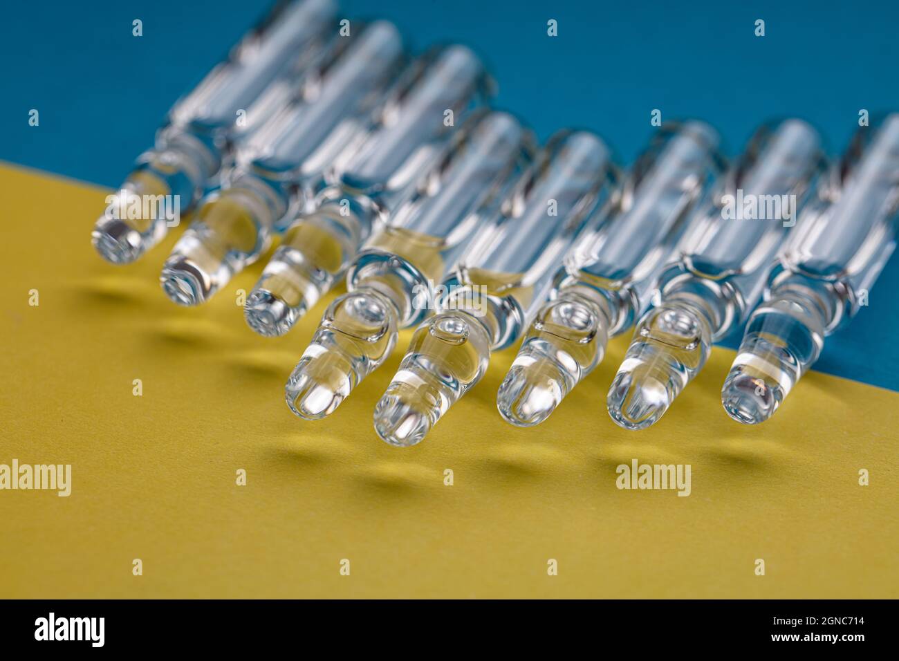 Glass medical ampoules for injection. Ampoules with vaccine, medicine ...