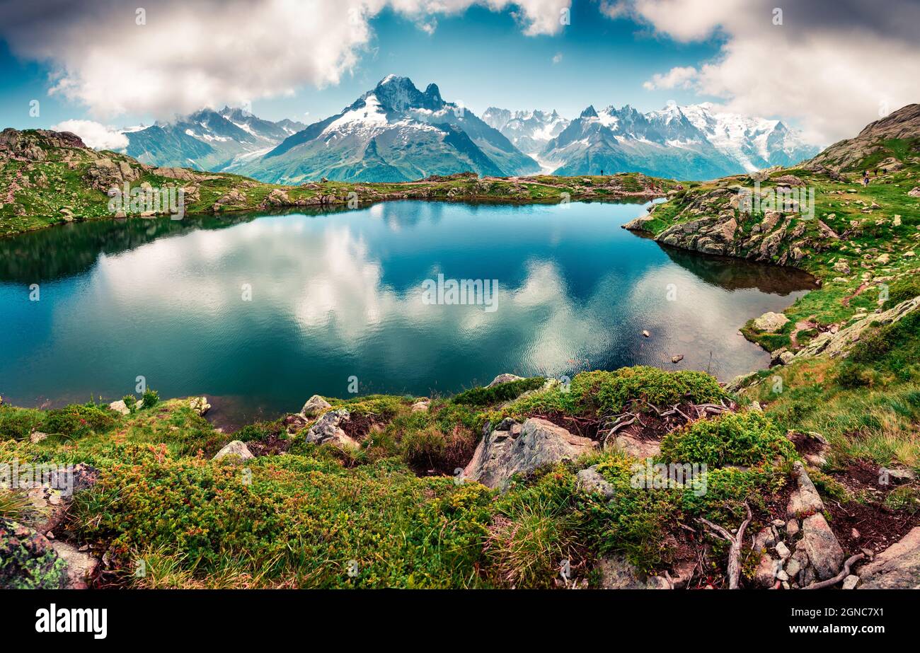 Splendid summer view of the Lac Blanc lake with Mont Blanc (Monte ...