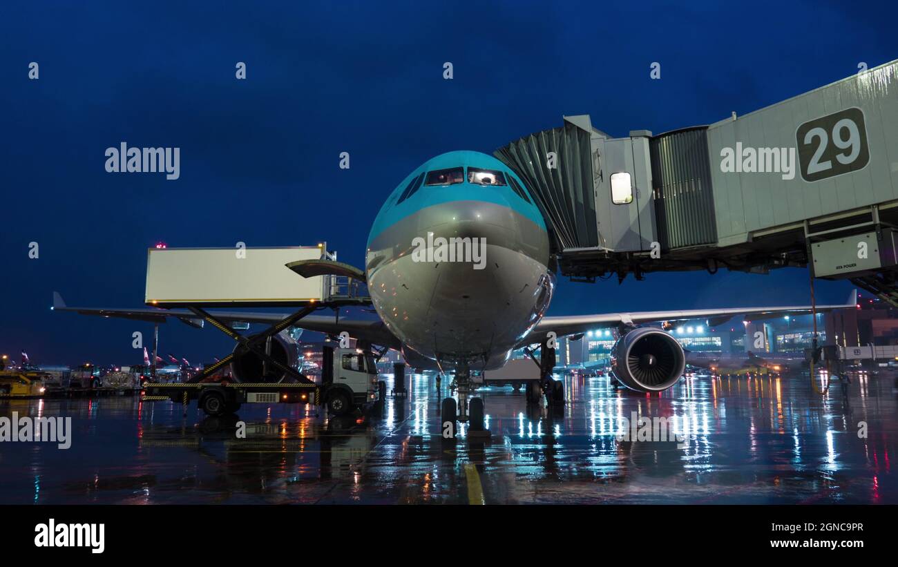 Deboarding hi-res stock photography and images - Alamy