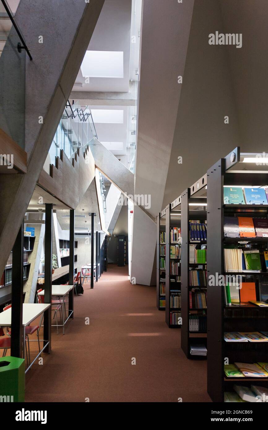 Modern library in a new university building Stock Photo - Alamy