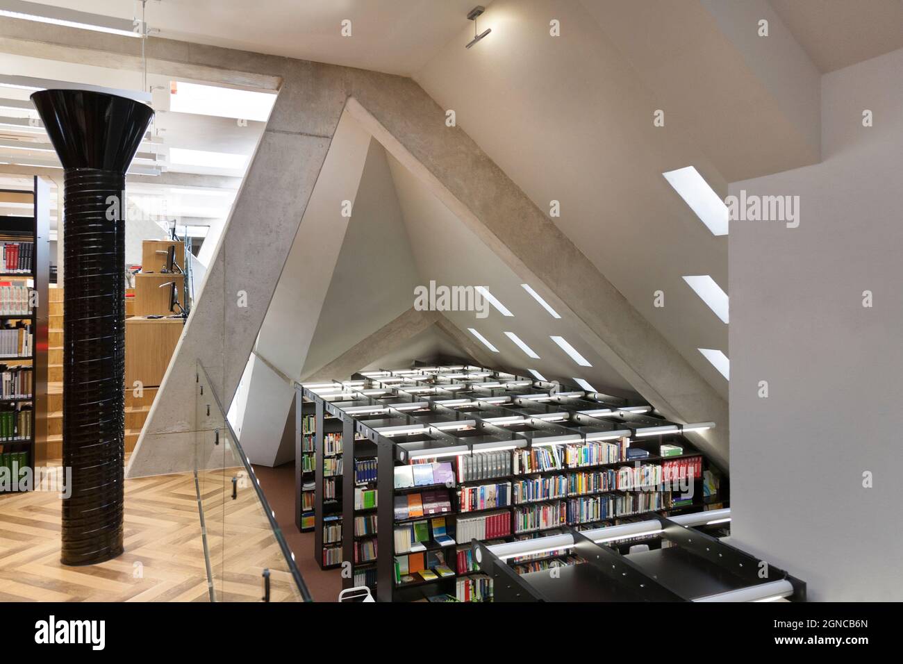 Modern library in a new university building Stock Photo - Alamy