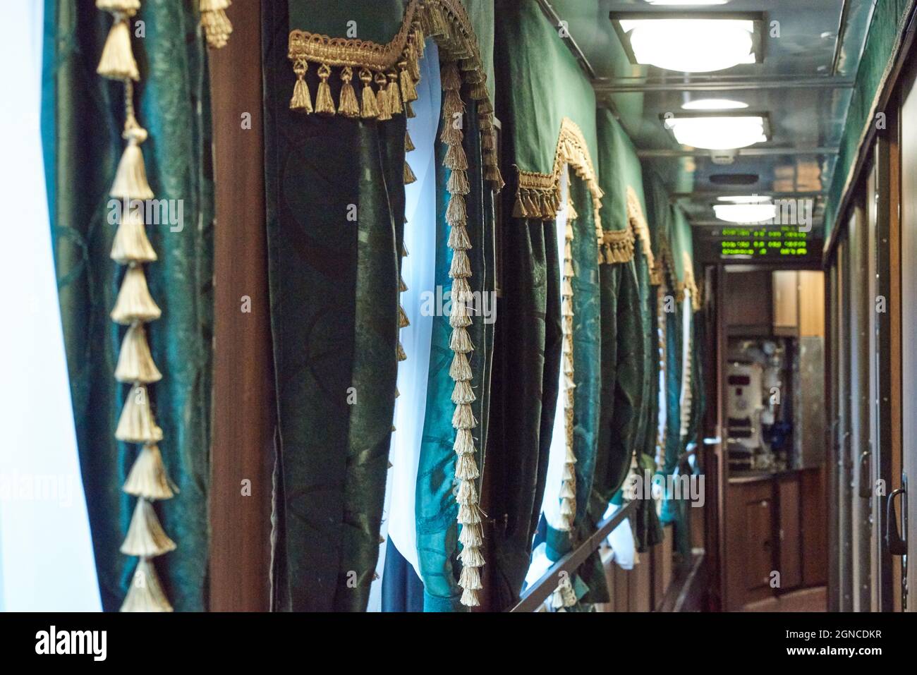 Interior of a steam train carriage hi-res stock photography and images ...