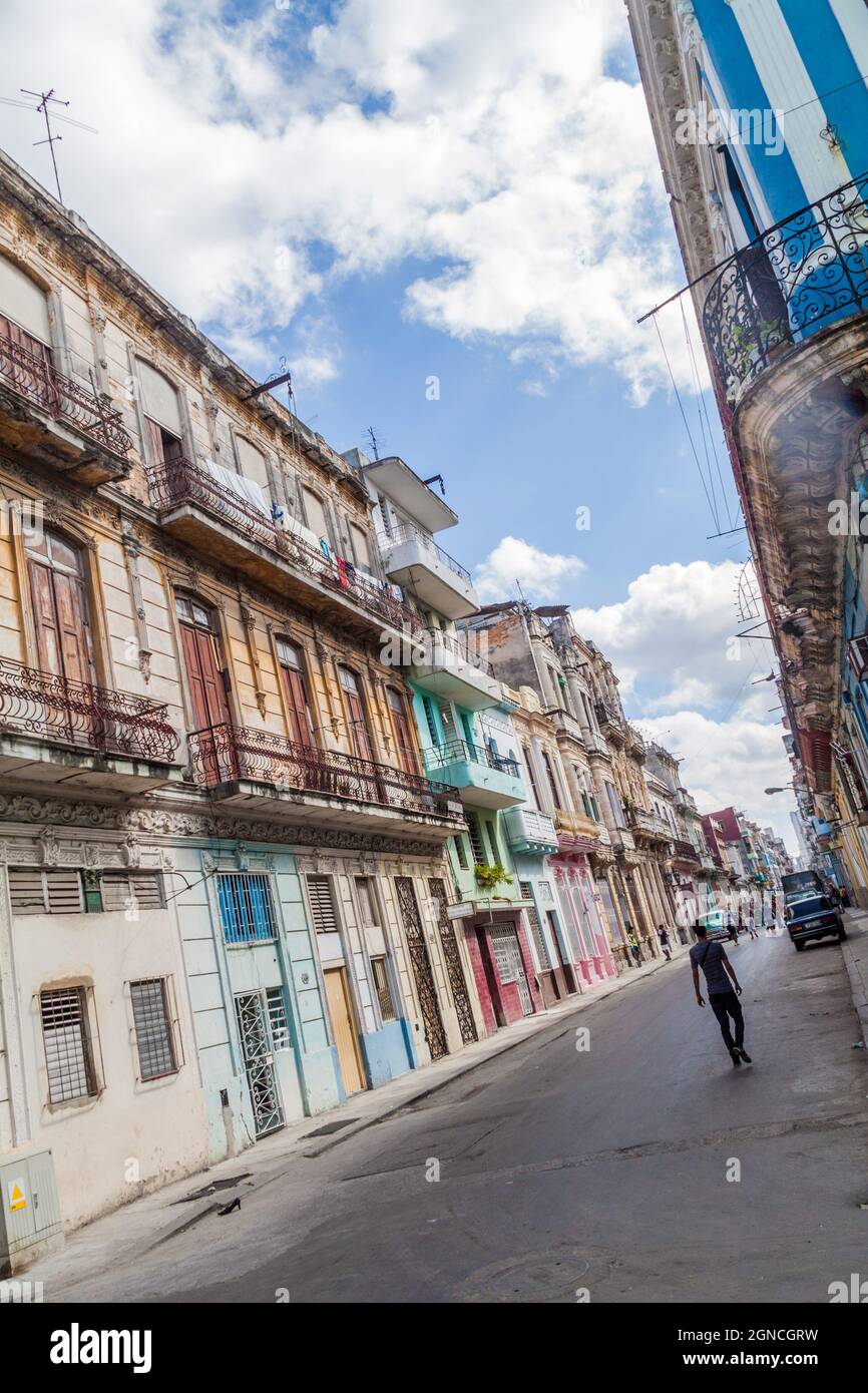 Habana centro neighborhood hi-res stock photography and images - Alamy