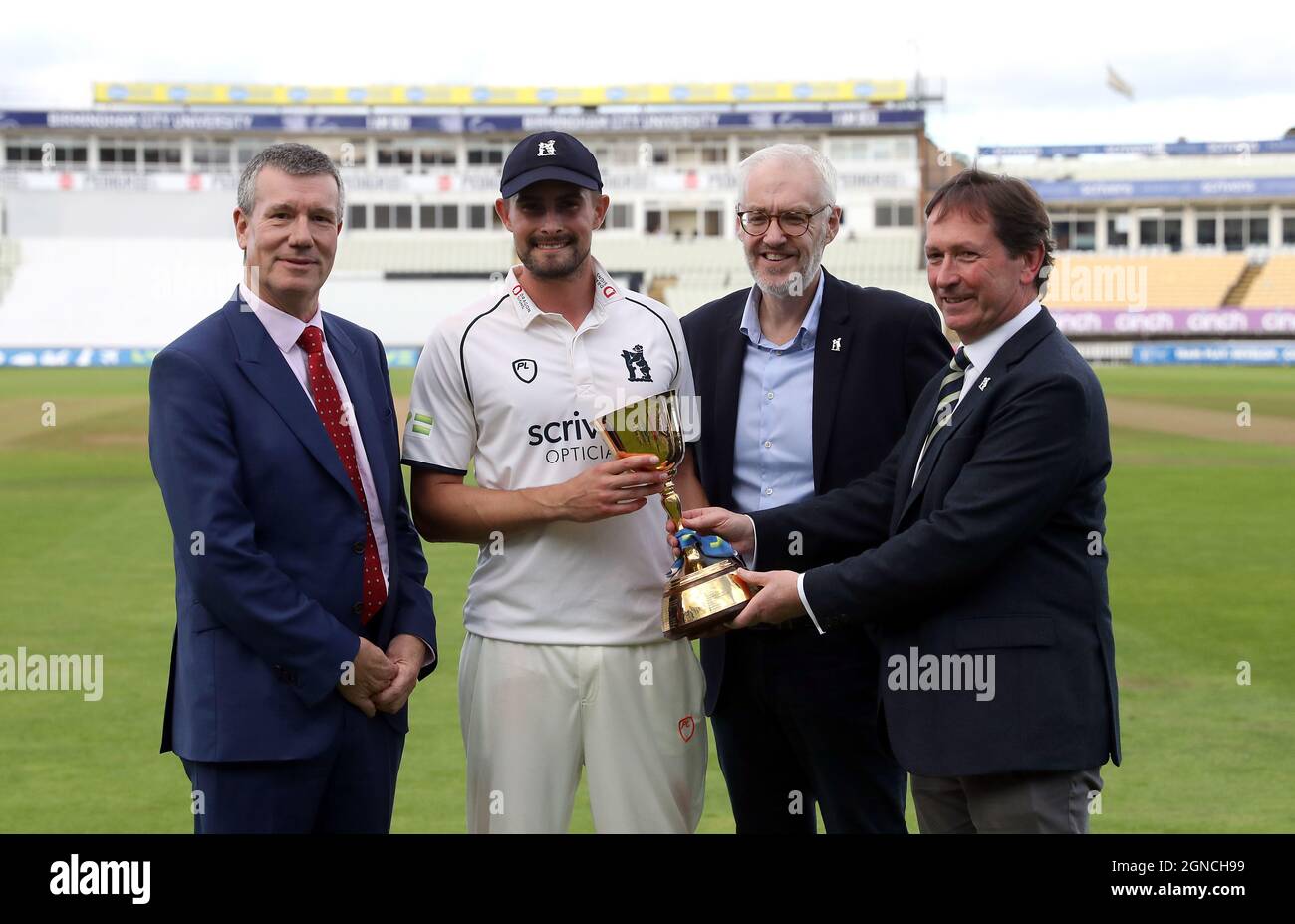 Warwickshire captain Will Rhodes, Chief Executive Officer (CEO) Stuart ...