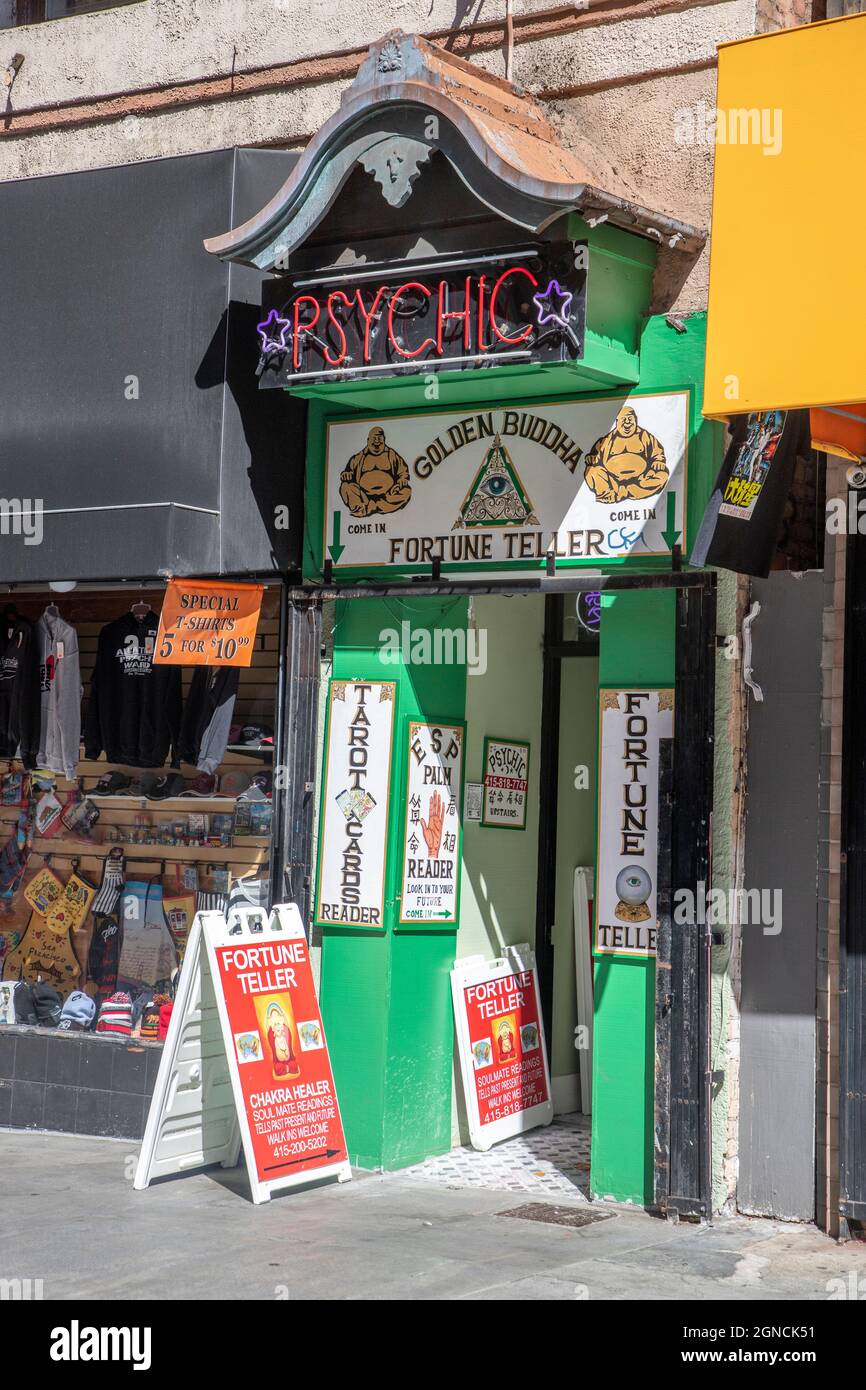Psychic Reader on Grant Street in Chinatown in San Francisco ...