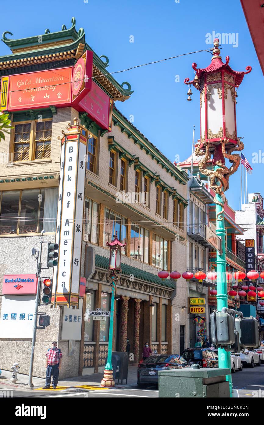 Street lights in San Francisco's Chinatown Stock Photo - Alamy
