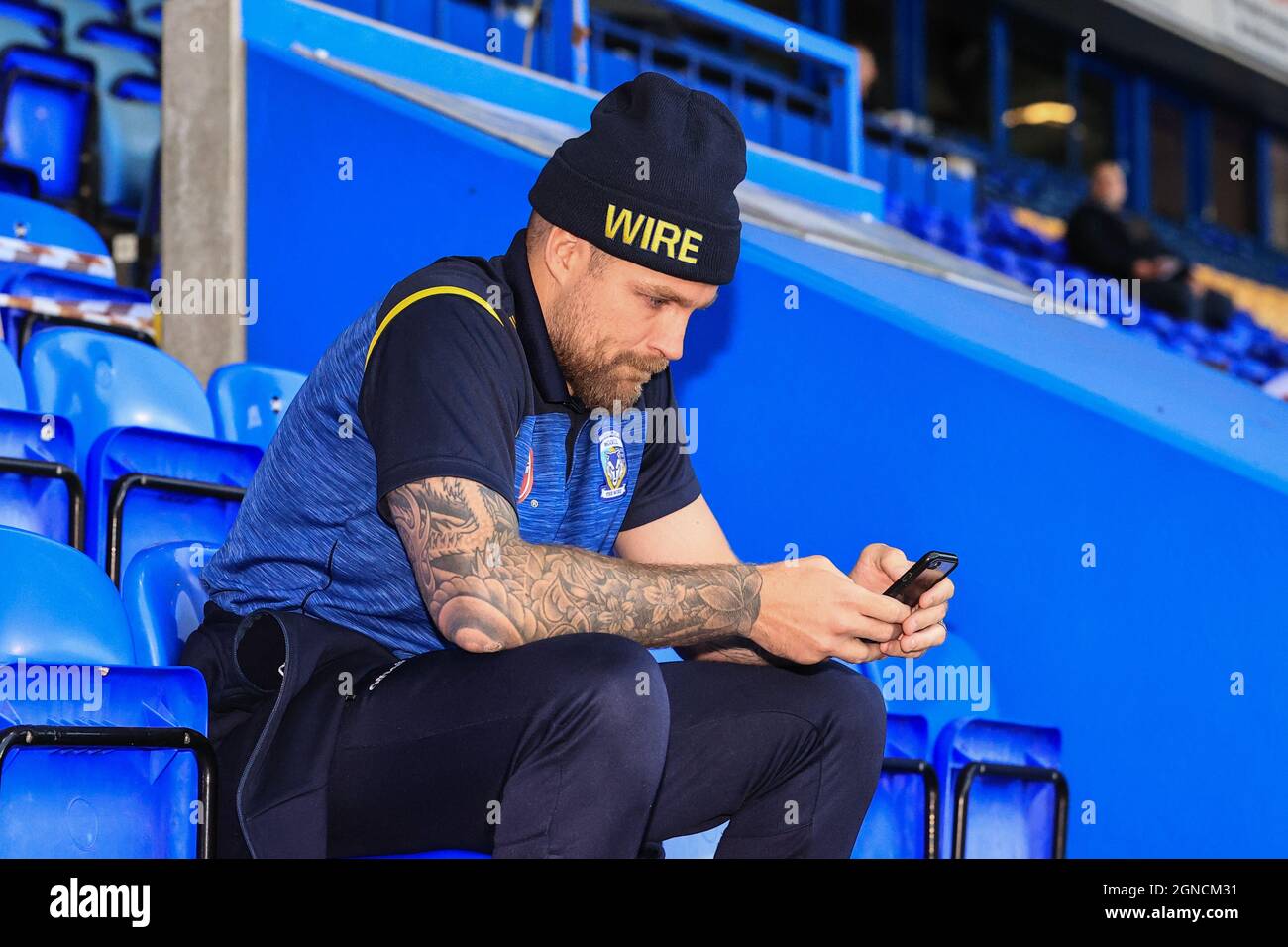 Blake Austin (6) of Warrington Wolves arrives at the Halliwell Jones ...