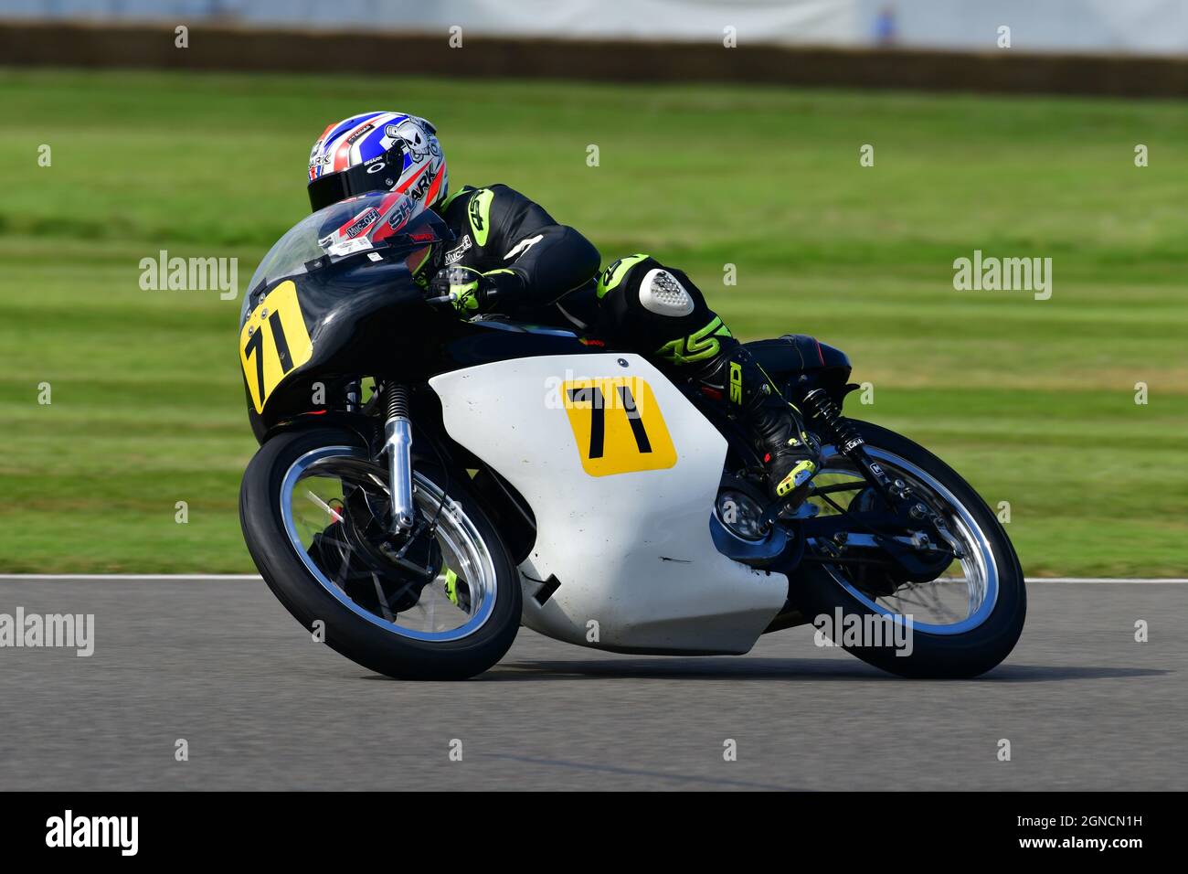 Mark Parrett, Howie Mainwaring-Smart, Norton Manx 30M, Barry Sheene ...