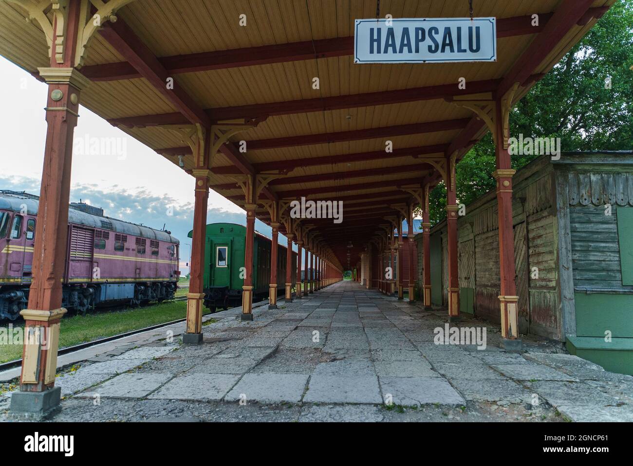 Passenger platform of Haapsalu Railway Station Stock Photo - Alamy