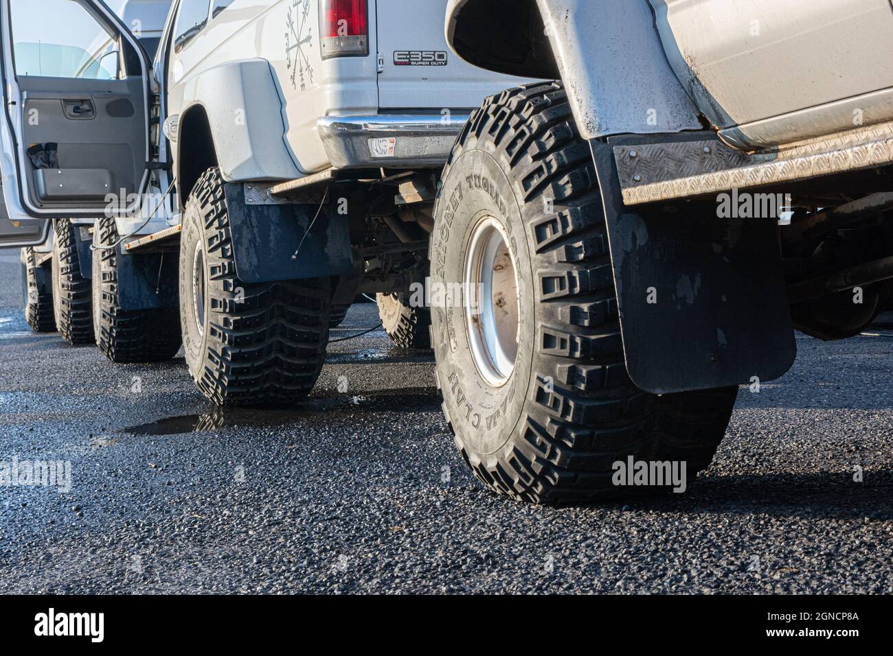 12 wheel truck hi-res stock photography and images - Alamy