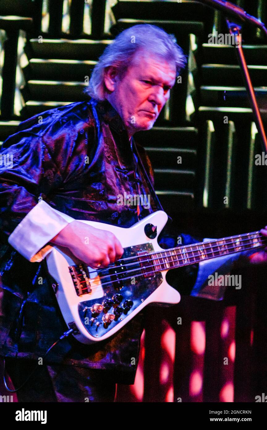 The syn chris squire hi-res stock photography and images - Alamy